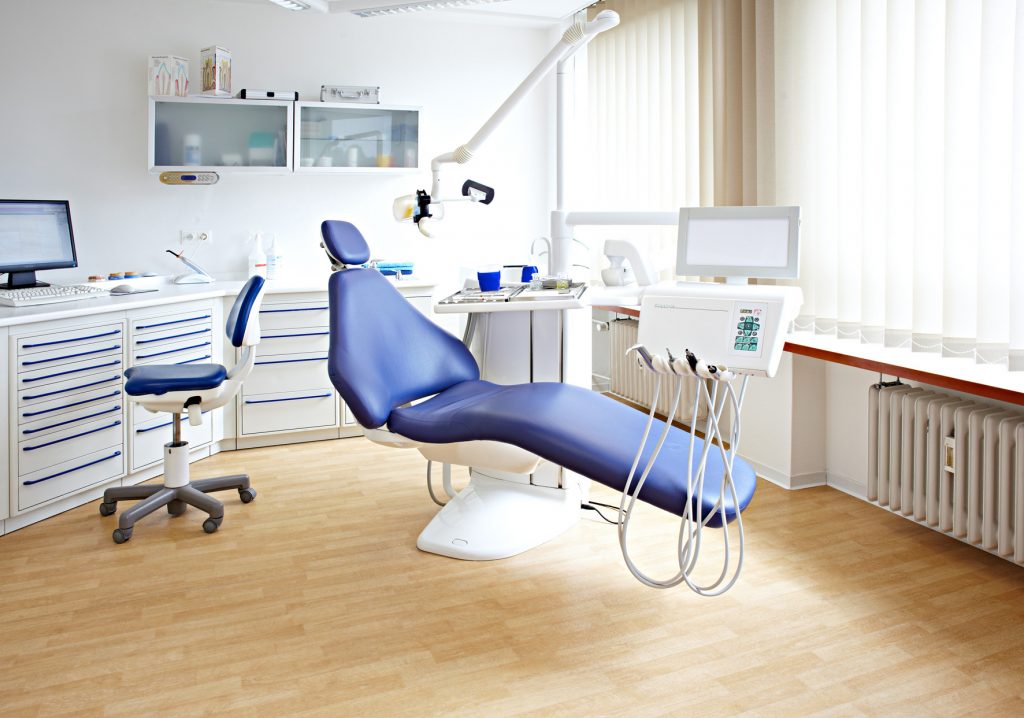 Behandlungsraum-2 - Zahnarzt Praxis Schnelsen Rainer Witt